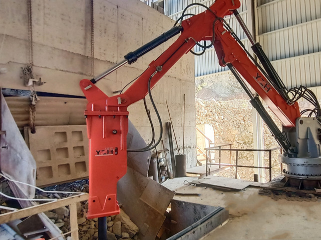 Stationary Rock Breaker Booms Quickly Eliminate Blockages At The Hopper ...
